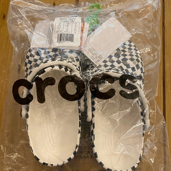 CROCS | Shoes | Crocs Checker Classic Warped Clog Unisex Big Kid Size 4 ...